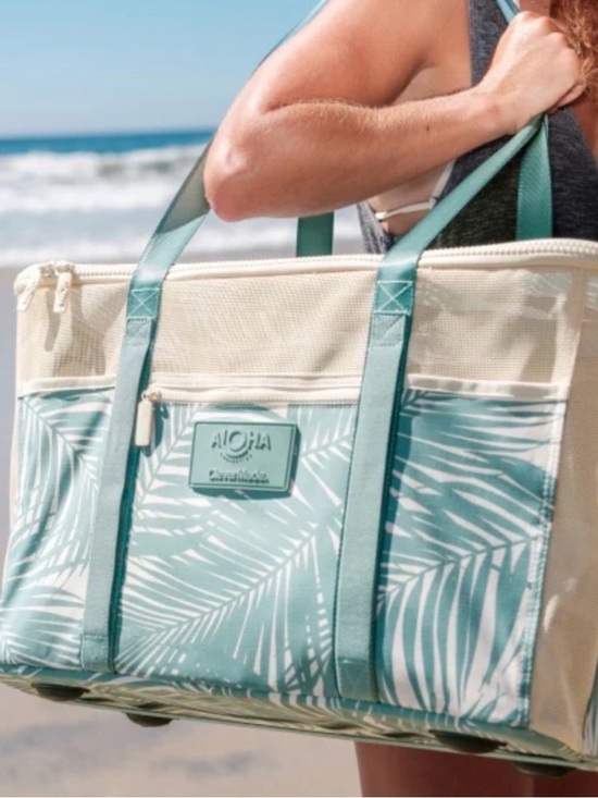 ALOHA Collection | Bags | Aloha Collection Clevermadecollapsible Beach ...